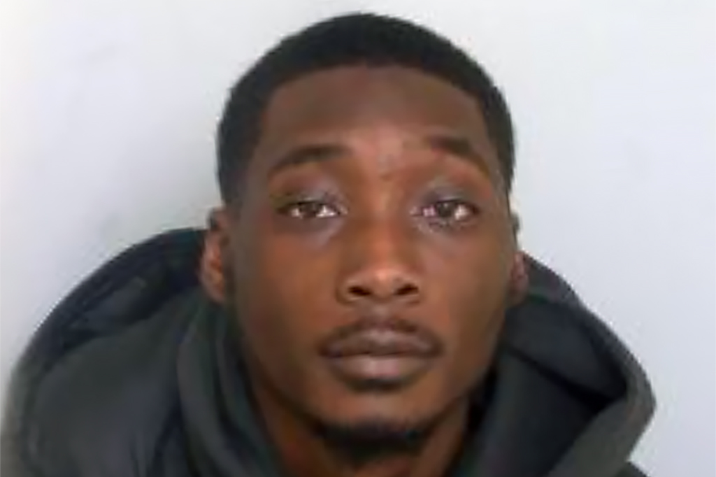 Six gang members jailed for gun offences | Essex Police